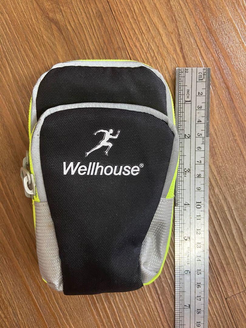 Running arm pouch, Sports Equipment, Exercise & Fitness, Toning ...