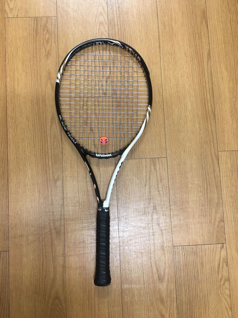 Wilson BLX Blade Team, Sports Equipment, Sports & Games, Racket & Ball ...