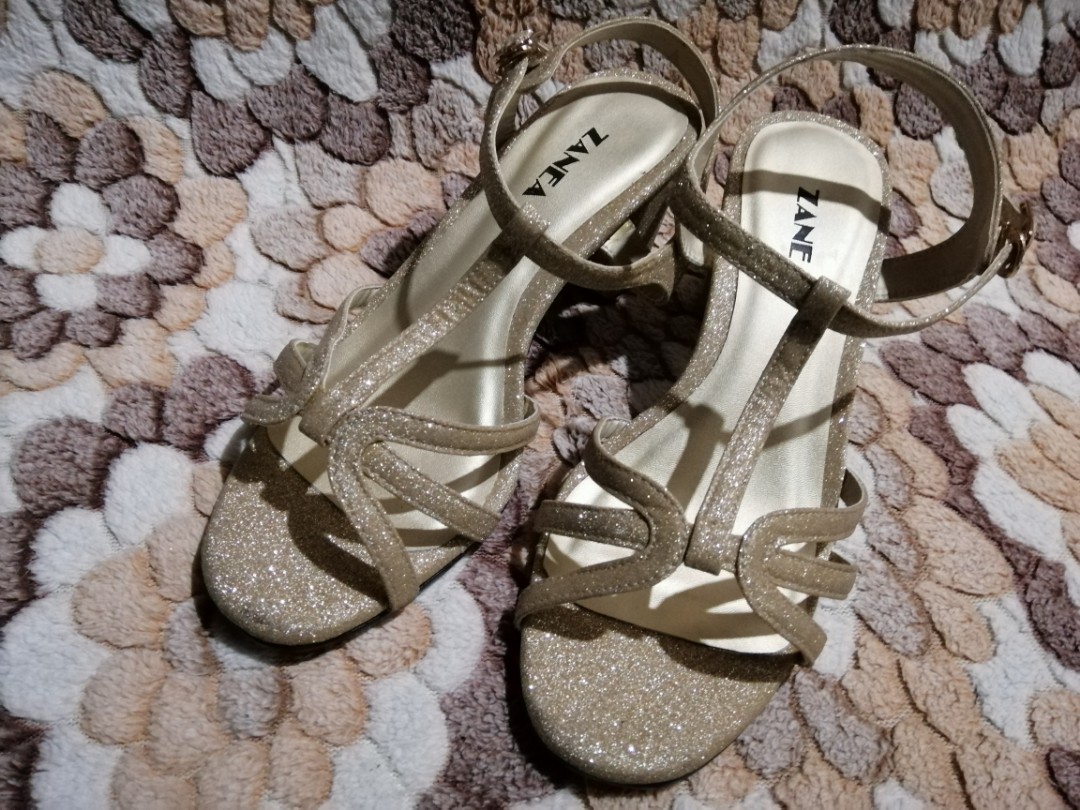 Zanea Sandals, Women's Fashion, Footwear, Heels on Carousell