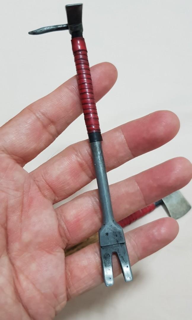hot toys 1/6 scale firefighter axe and crowbar metal, Hobbies & Toys ...
