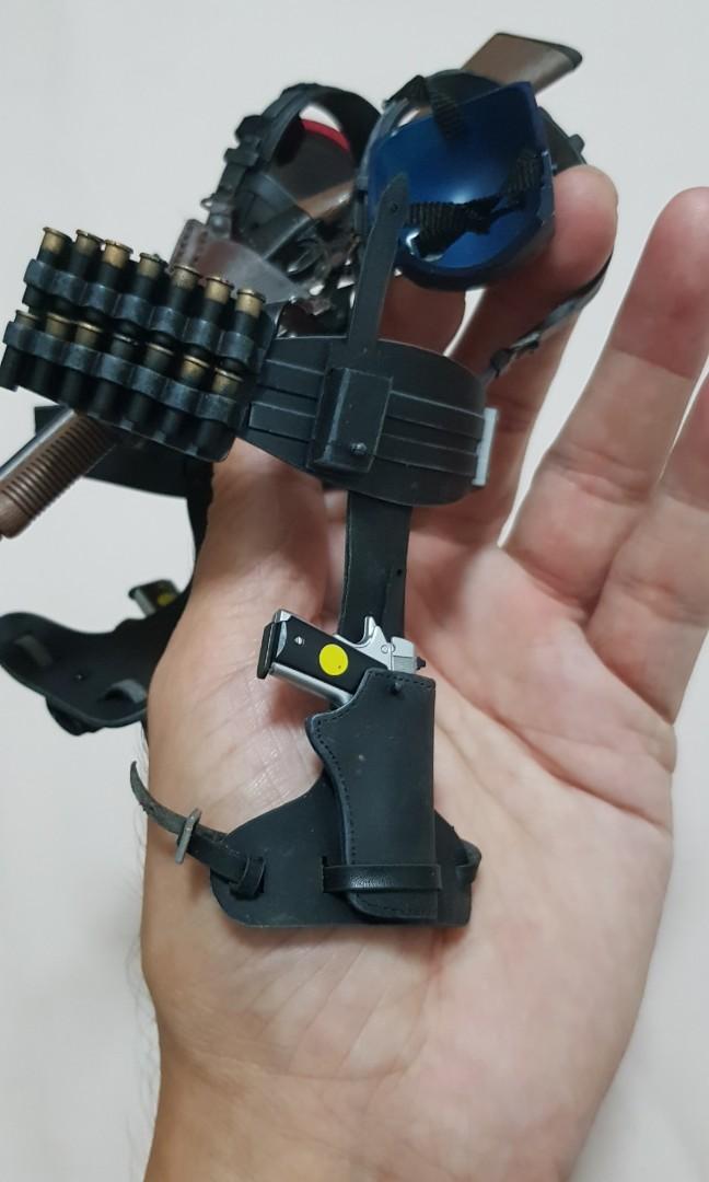 Hot Toys Watchmen The Comedian Harness damaged leather holder plus ...