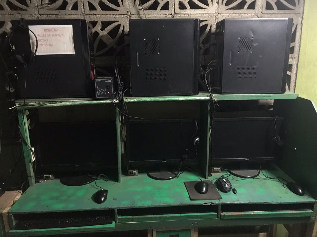 3 pc with piso net box and table, Computers & Tech, Desktops on Carousell