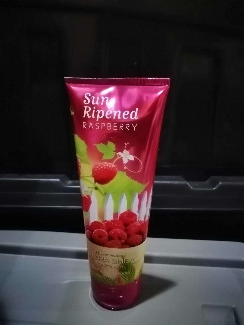 Bath and Body Works Sun-Ripened Raspberry Cream, Beauty & Personal Care ...