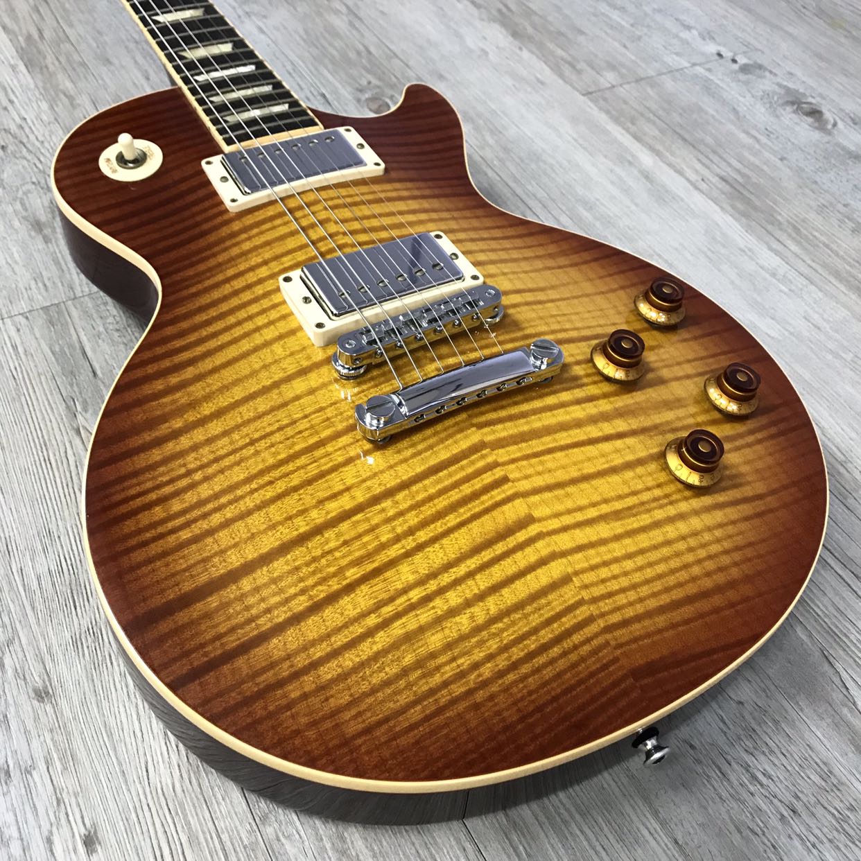 Gibson Les Paul Standard Premium Plus, Electric Guitar PRS Fender Suhr ...