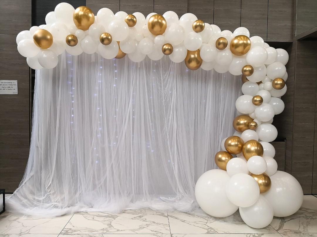 Backdrop with balloon garland, Everything Else on Carousell