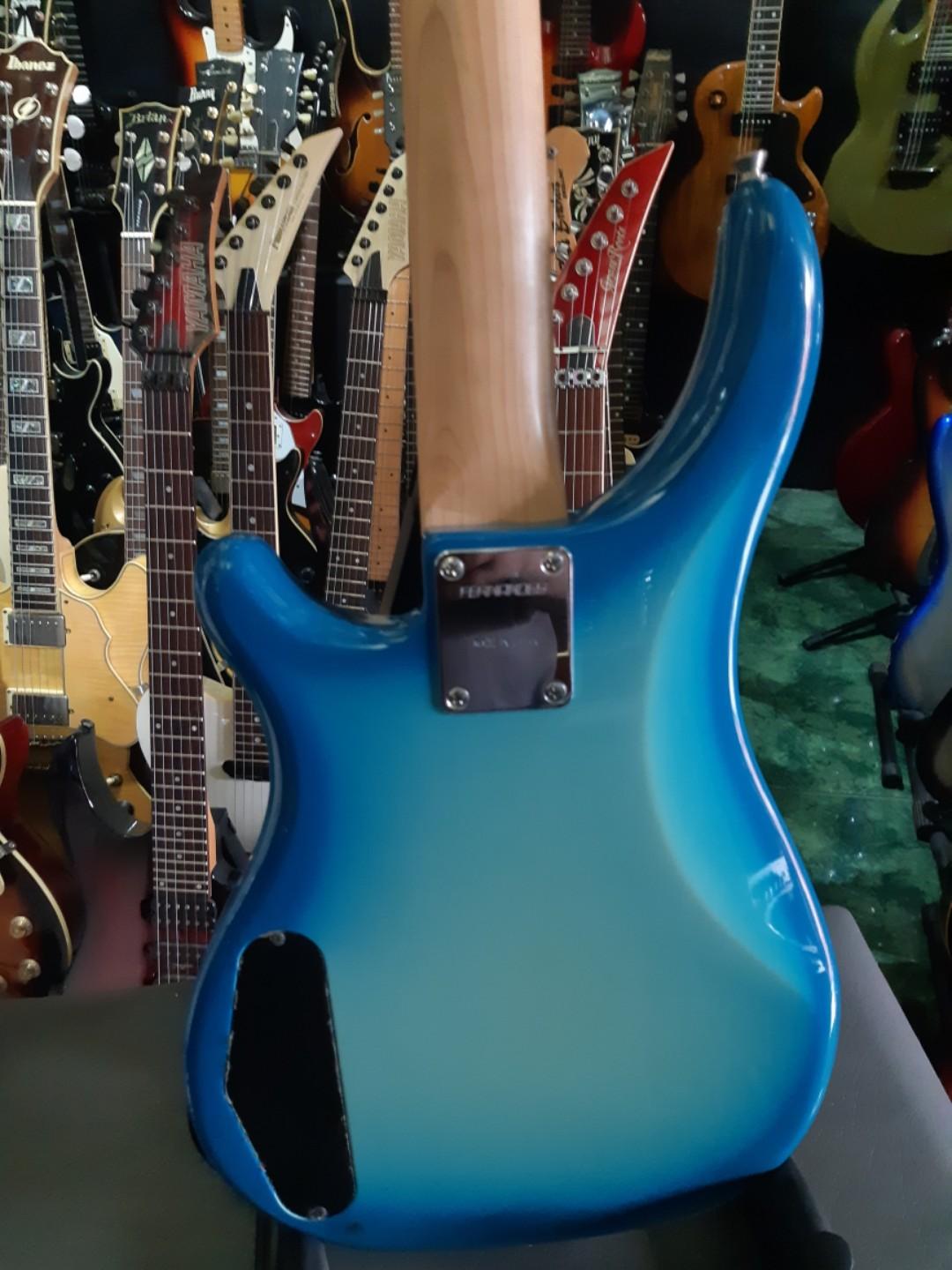 Fernandes revolver bass guitar, Hobbies & Toys, Music & Media, CDs ...