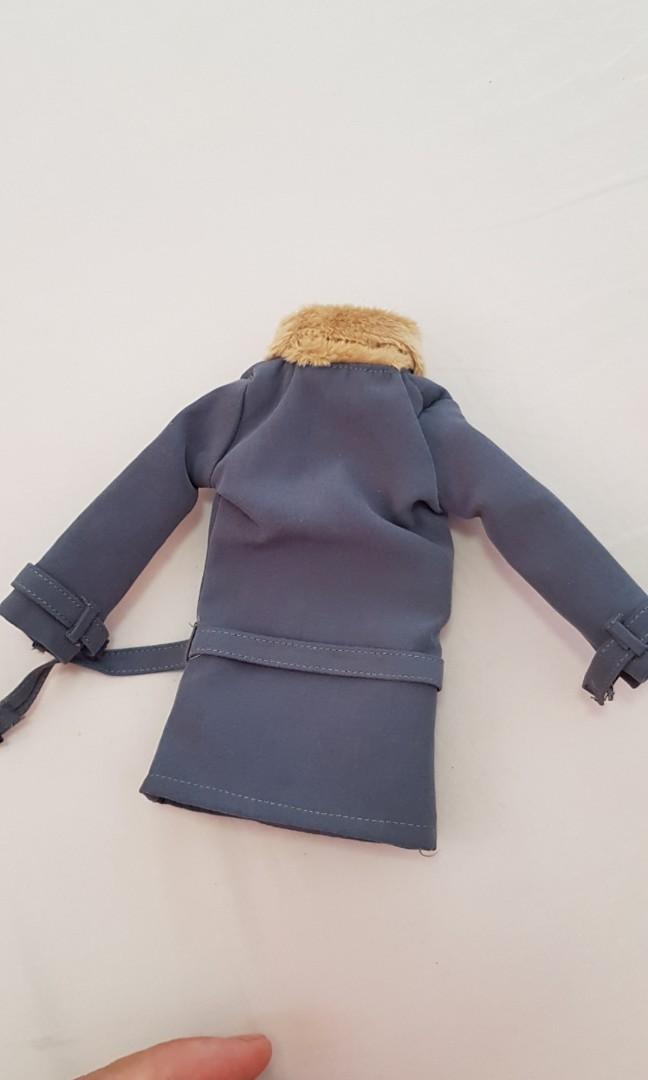 Hot toys 1/6 scale resident evil afterlife Alice winter jacket, Hobbies ...