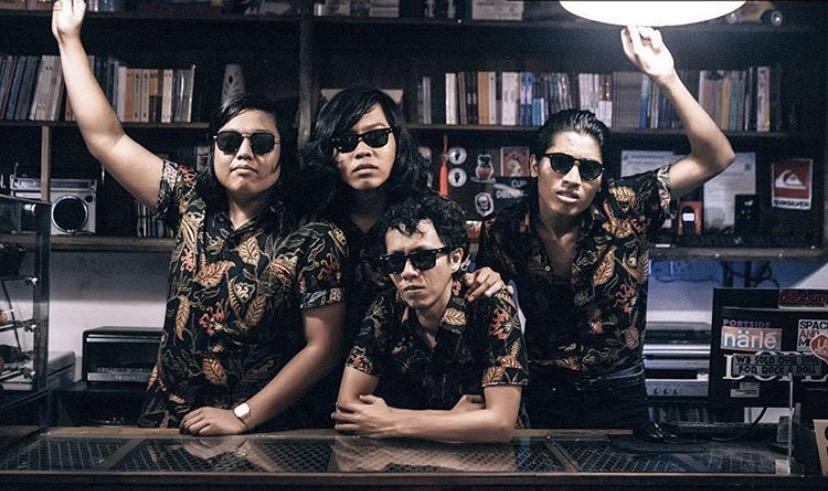 Official Masdo Batik shirt. (the batik movement), Men's Fashion, Tops ...