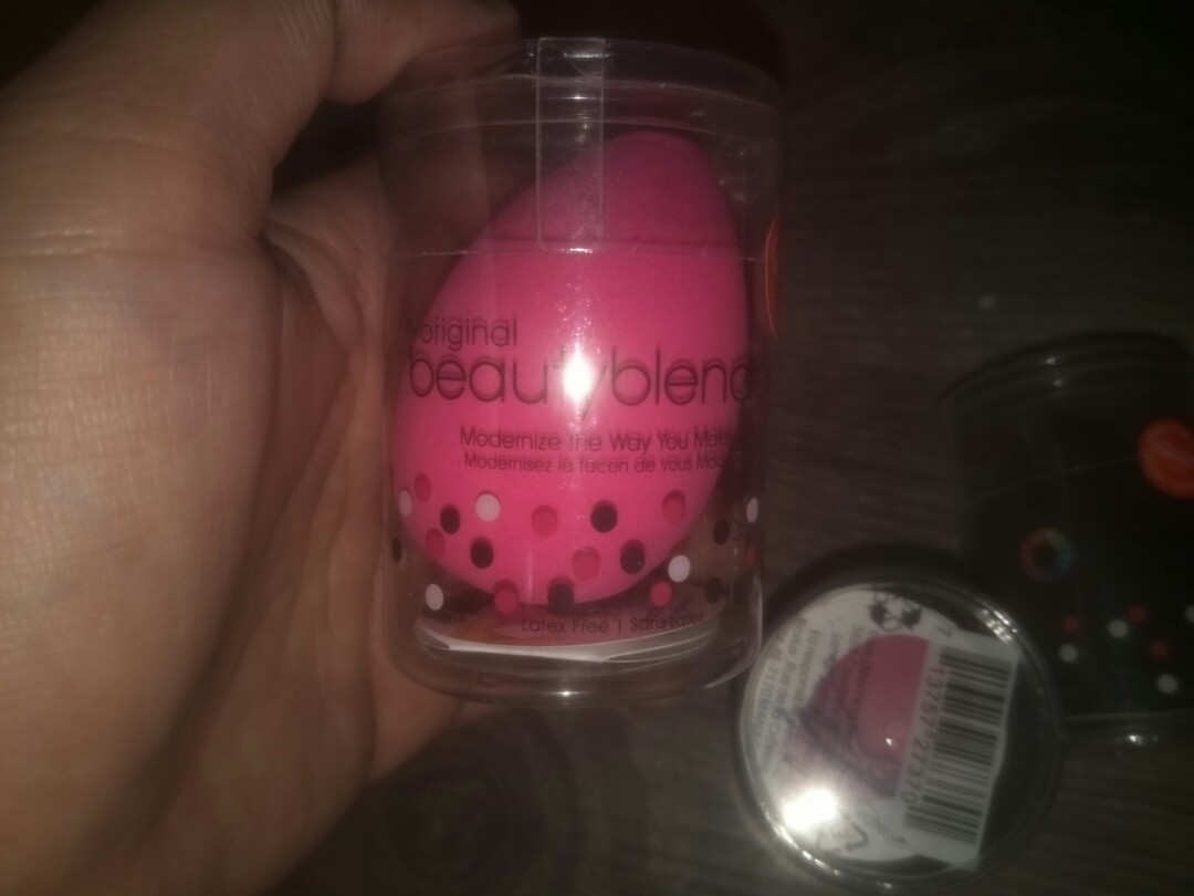 Orginal Beauty Blender, Beauty & Personal Care, Face, Makeup on Carousell