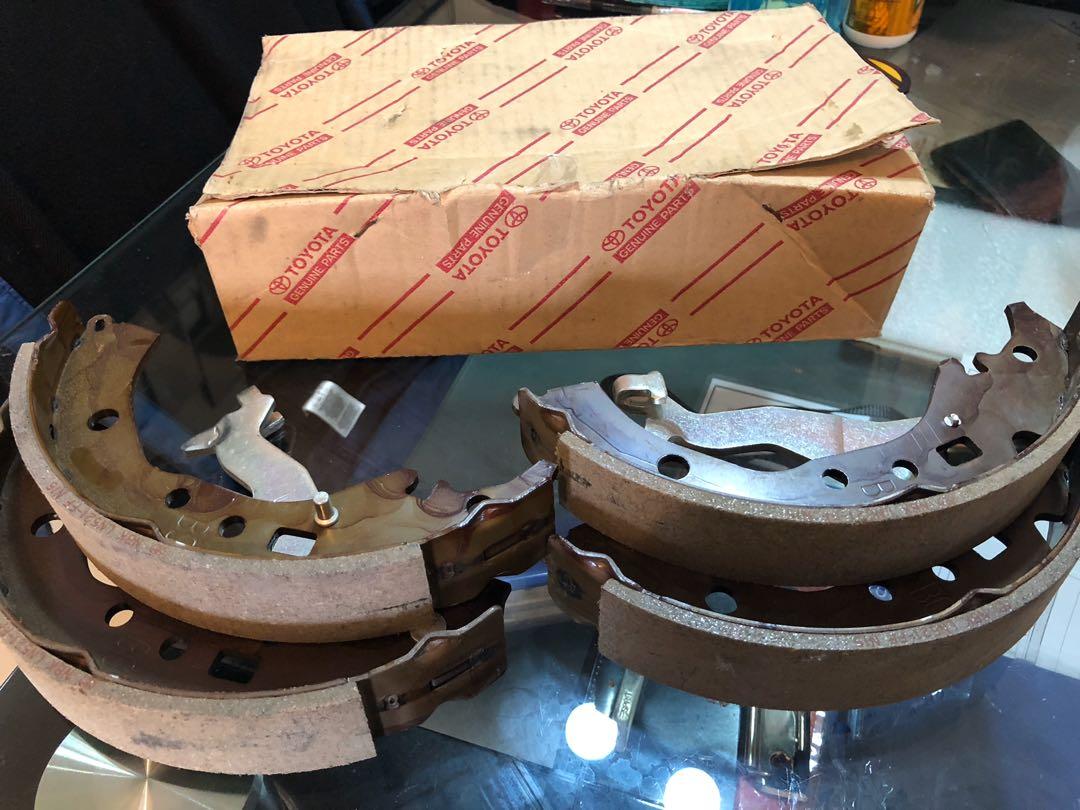 Toyota Corolla Altis 2008 G 1.6 AT rear brake shoe, Car Parts ...