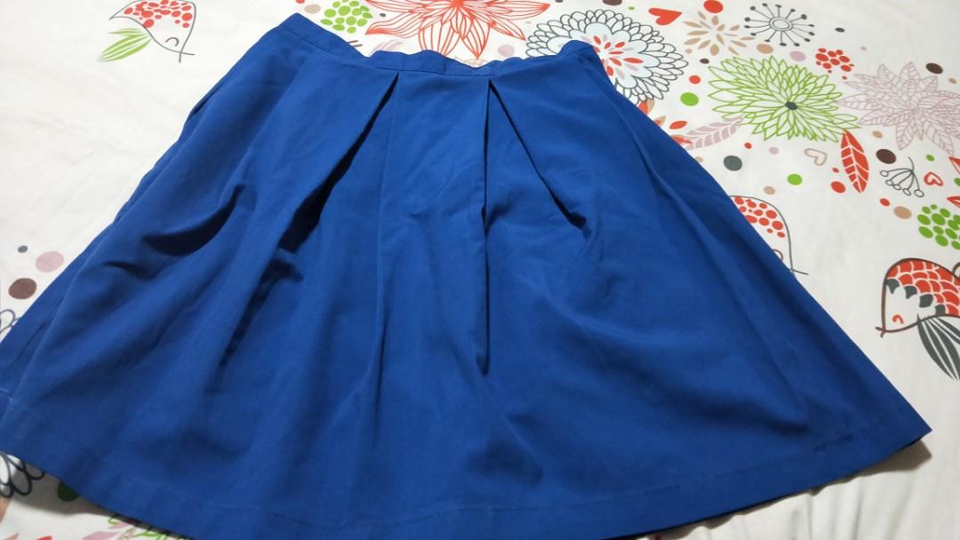 Woodlands Ring Primary School skirt, Free Items on Carousell