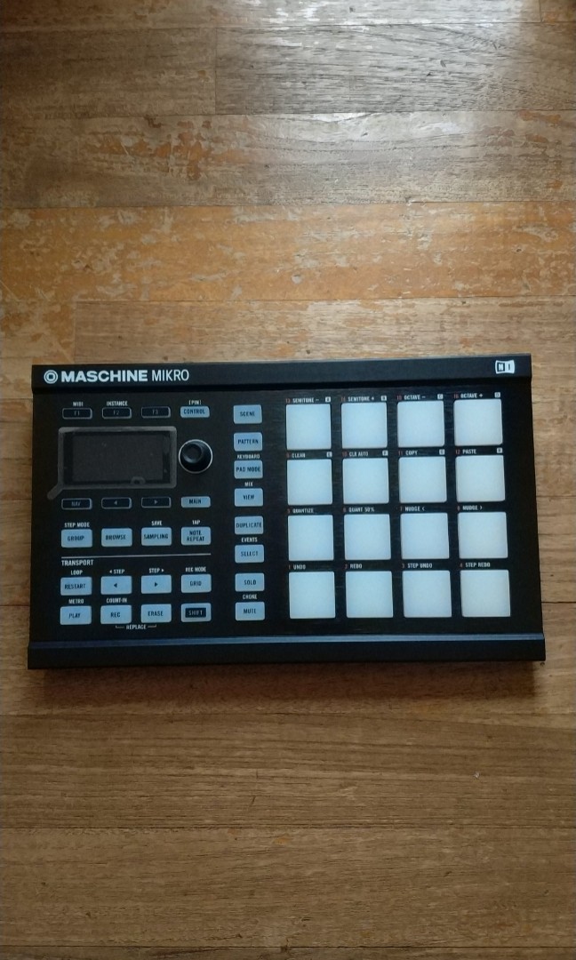 Maschine Mikro Mk2, Hobbies & Toys, Music & Media, Musical Instruments ...