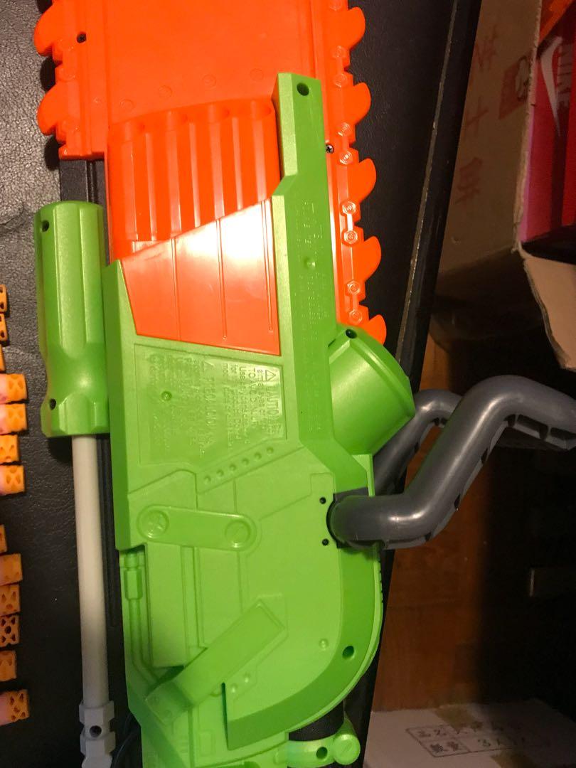 Nerf gun zombie strike 喪屍 brain saw brainsaw 電鋸, 興趣及遊戲, 玩具 & 遊戲類 ...