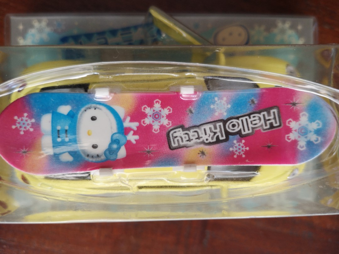 Sanrio 2001 Hello Kitty DieCast Volkswagon Beetle Yellow Push Pull Car ...