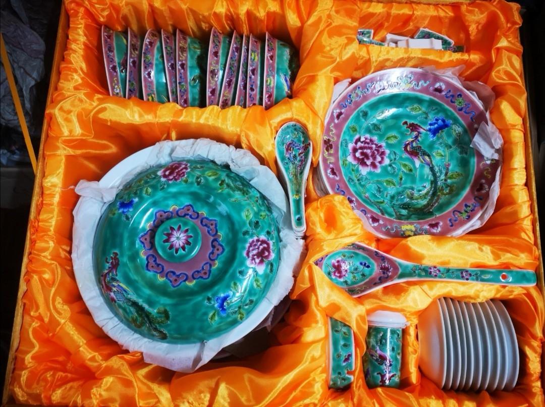 Dining 56pcs set Green Color Peranakan Nyonya Nonya Design, Furniture ...