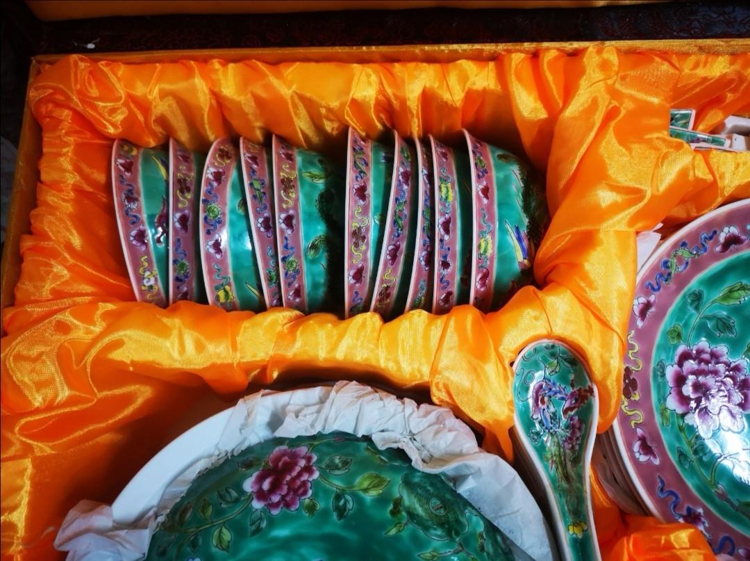 Dining 56pcs set Green Color Peranakan Nyonya Nonya Design, Furniture ...