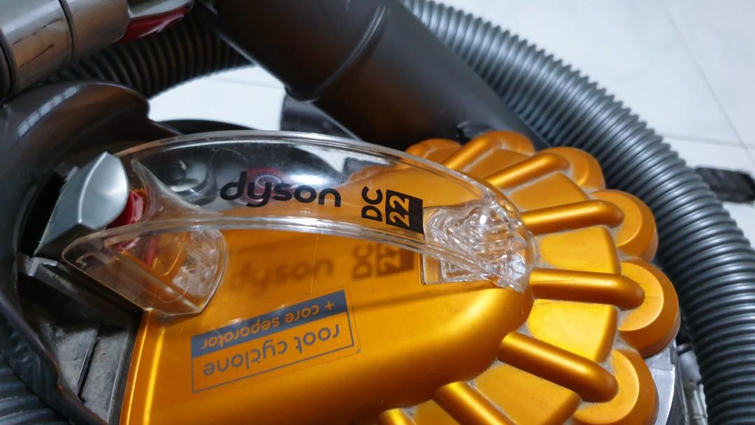 Dyson DC22 Multi Floor Medium-sized Lightweight Cylinder Vacuum Cleaner ...