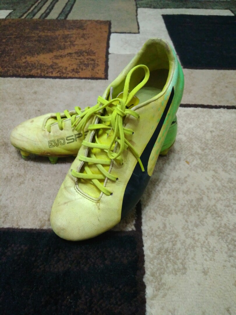Football Boots puma speed evo, Sports Equipment, Sports & Games, Racket ...