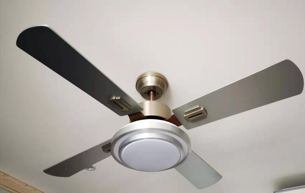 Frequency conversion Ceiling Fan with light and remote control ...