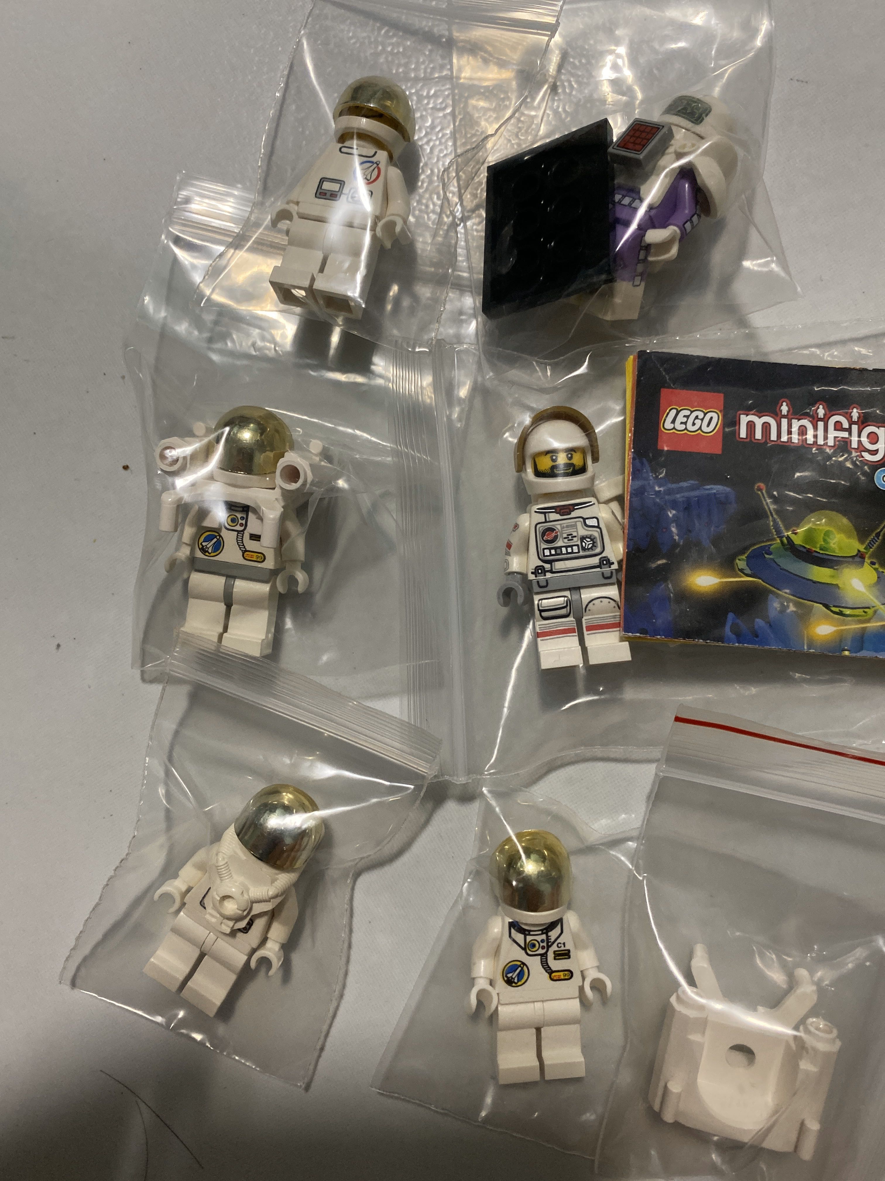 Lego : space man theme, Hobbies & Toys, Toys & Games on Carousell
