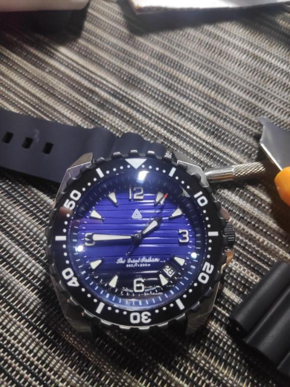 Seiko Samurai deep blue lumed mod, Men's Fashion, Watches & Accessories ...