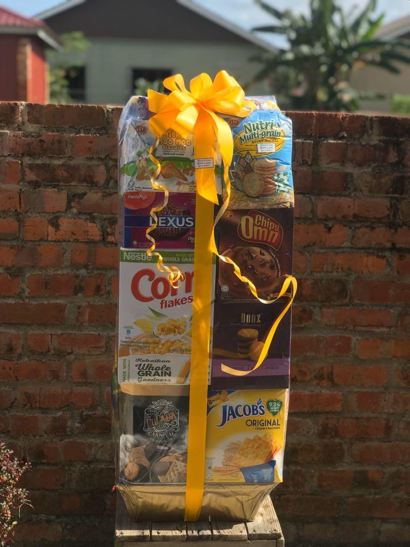 Hamper makanan dan minuman rm150, Food & Drinks, Gift Baskets & Hampers ...