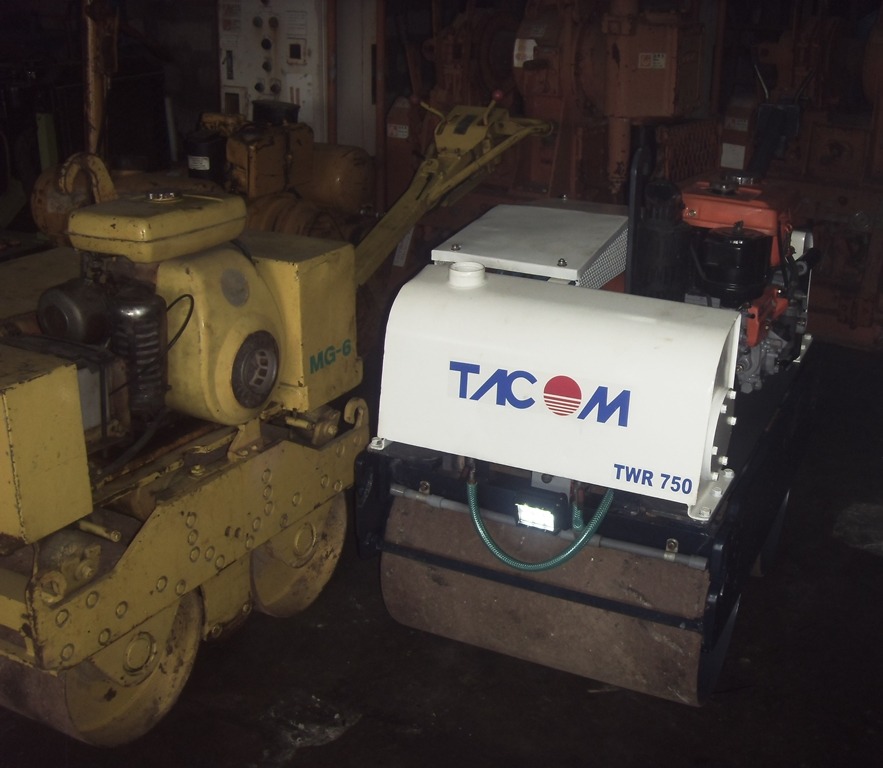Japan Surplus walk behind roller road compactor pison, Commercial ...