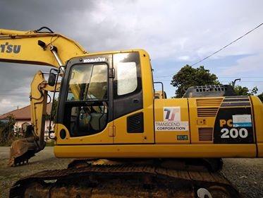 Komatsu PC200-8 Backhoe, Commercial & Industrial, Construction ...