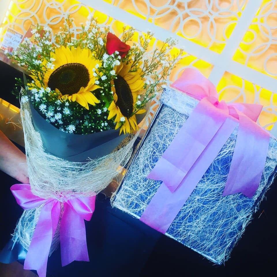 surprise box & flower bouquet, Everything Else, Looking For on Carousell