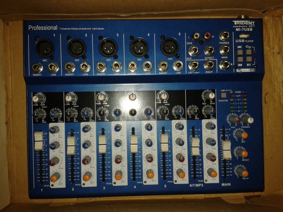 Trident Mixer / Mixing Console, Hobbies & Toys, Music & Media, CDs ...
