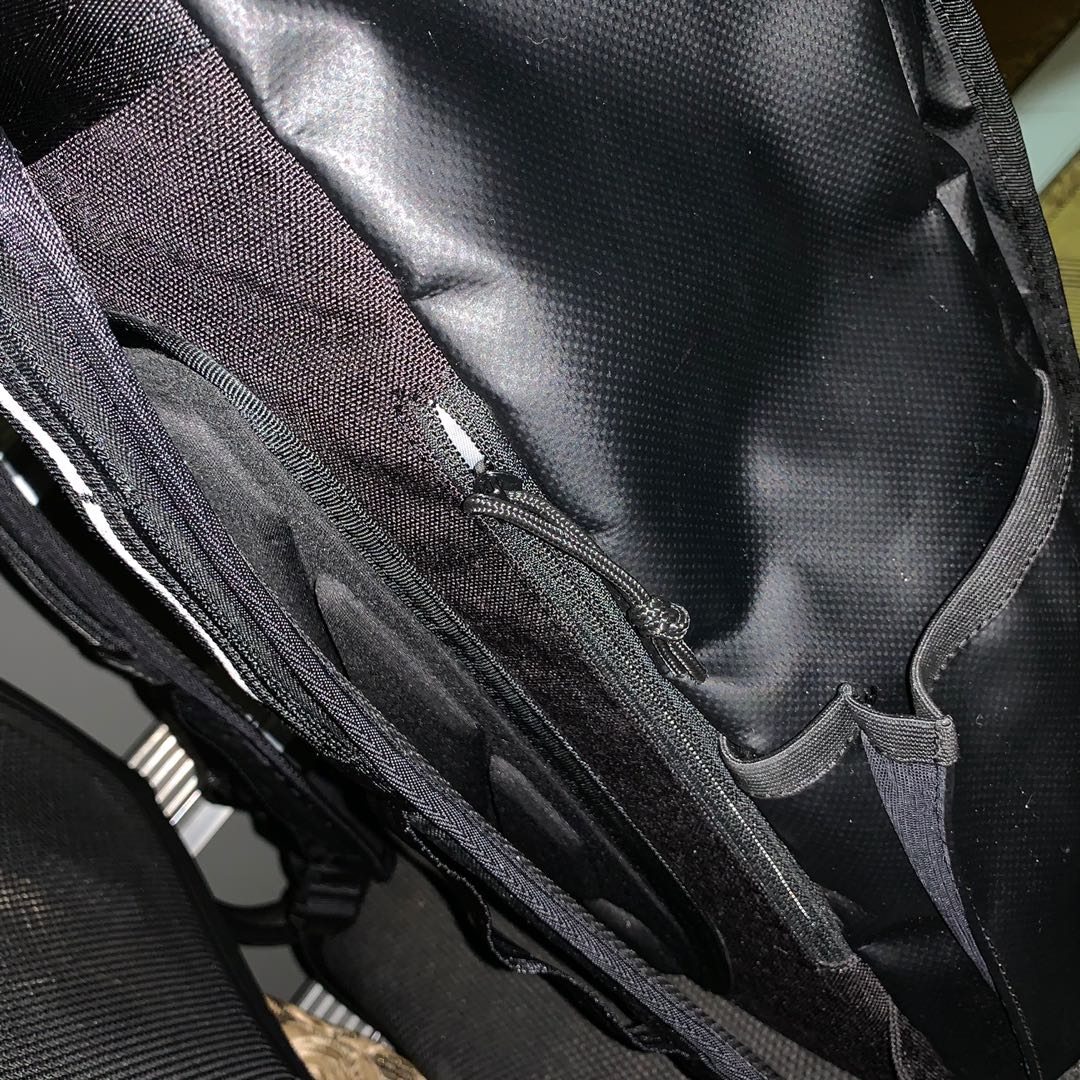 Volcan Backpack, Men's Fashion, Bags, Backpacks on Carousell