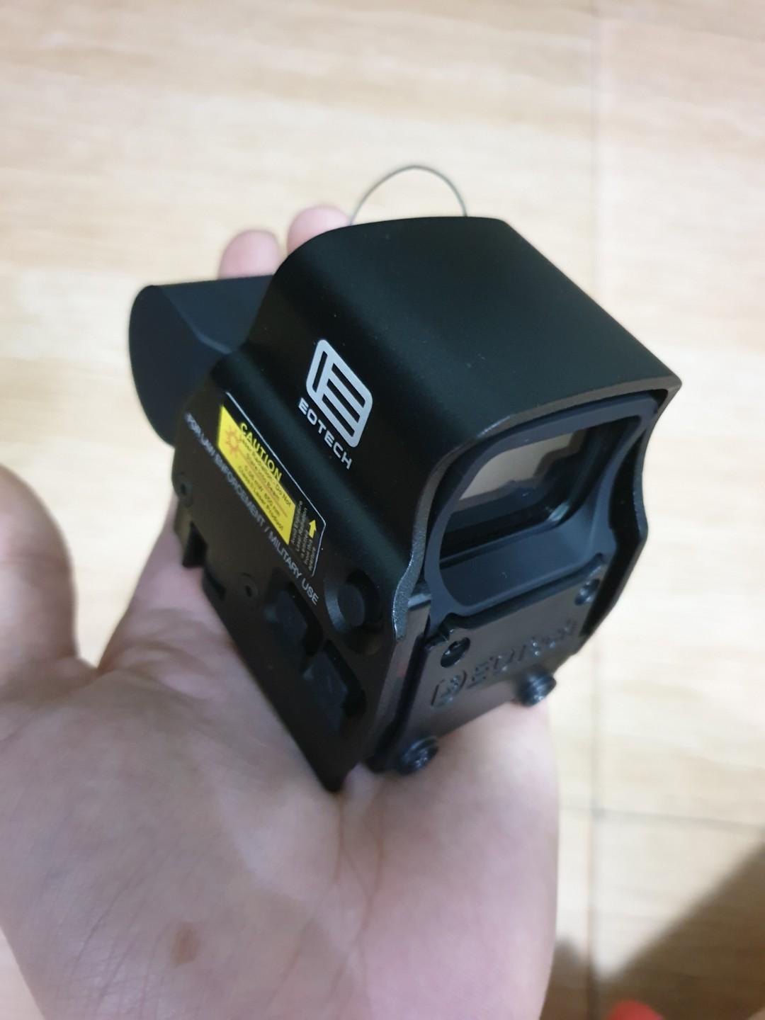 Eotech replica sight on Carousell