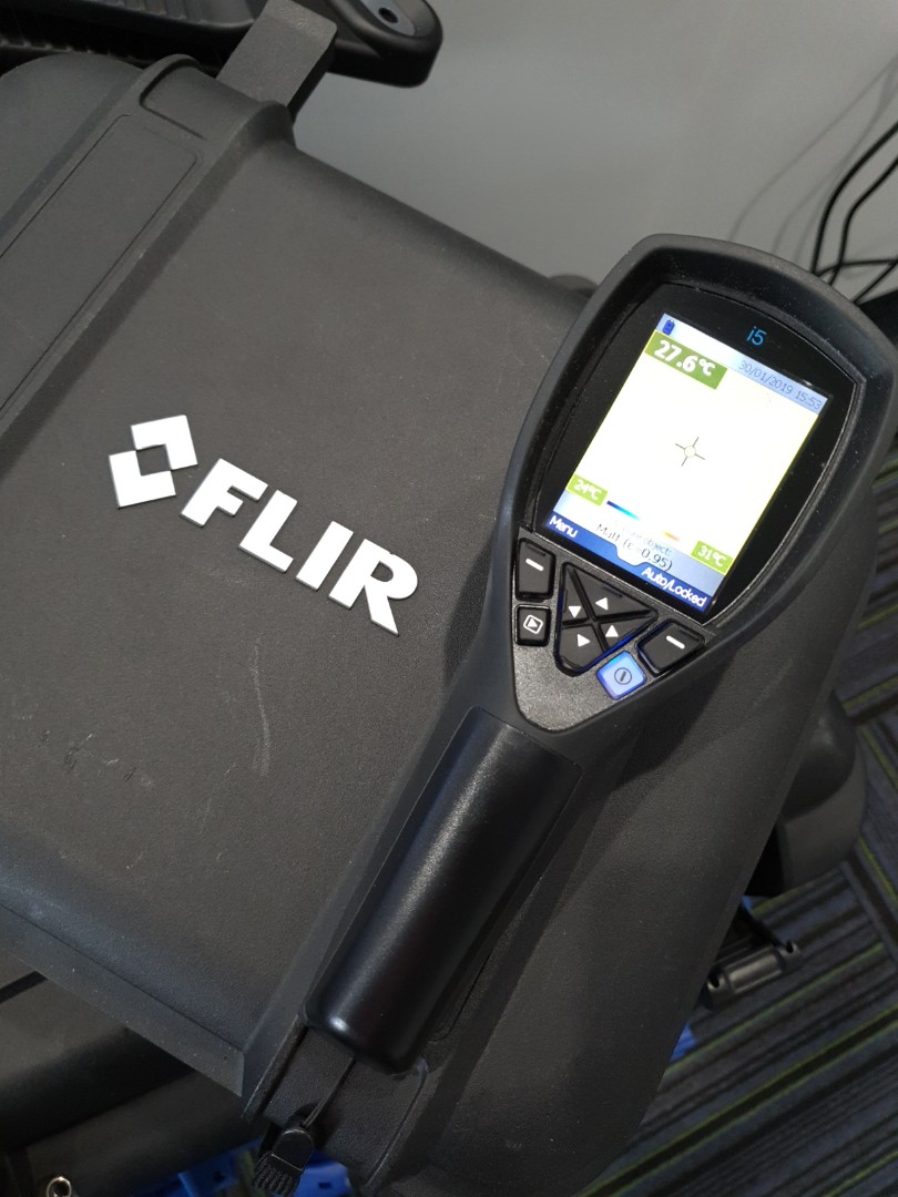Flir i5 thermal imaging camera, Photography, Cameras on Carousell