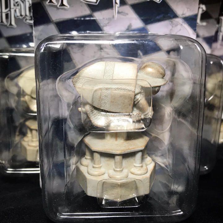 Harry Potter Wizard Chess Set by DeAgostini (7 exploding white pawns ...