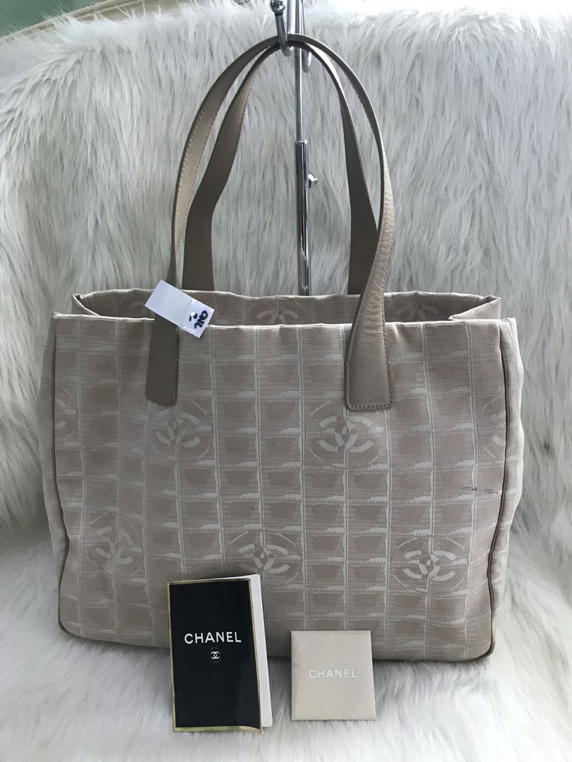 Chanel Authentic, Women's Fashion, Bags & Wallets, Shoulder Bags on ...