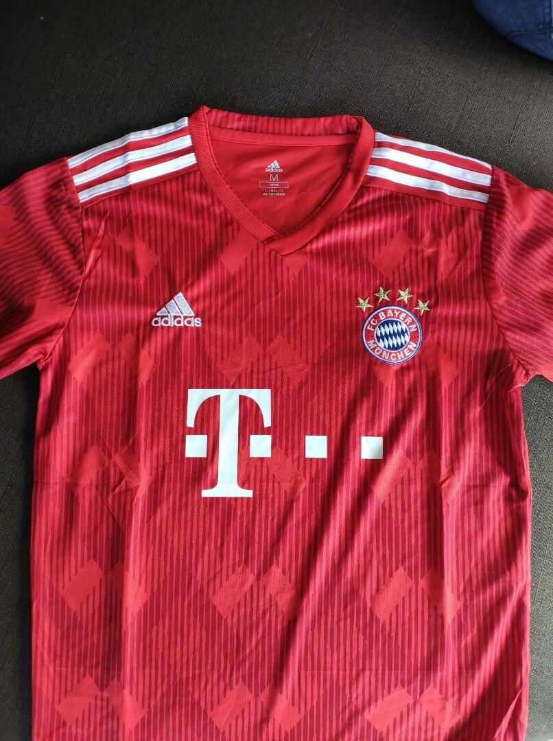 2018/19 BAYERN MUNICH HOME KIT, Men's Fashion, Activewear on Carousell