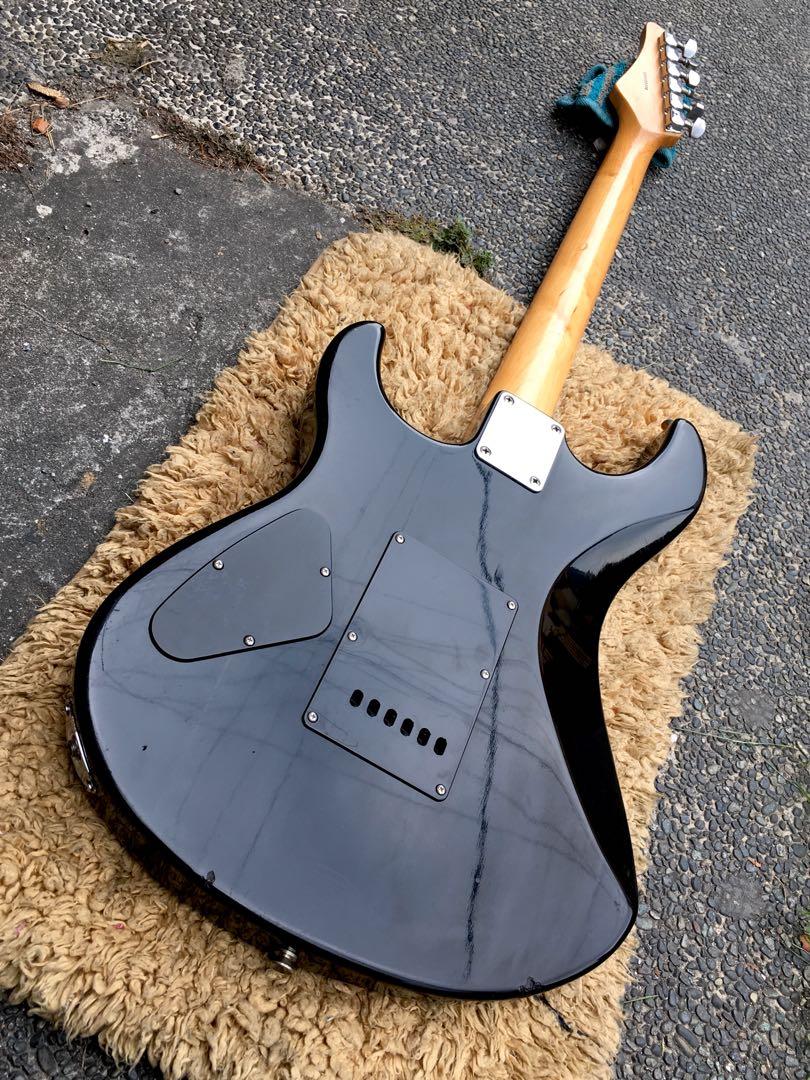 Electric guitar Yamaha ERG121 (Made in Indonesia), Hobbies & Toys ...