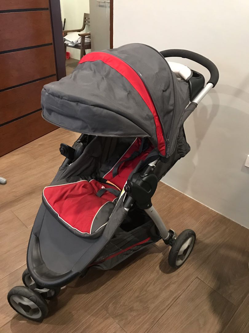 Graco 3 wheel stroller, Babies & Kids, Going Out, Strollers on Carousell