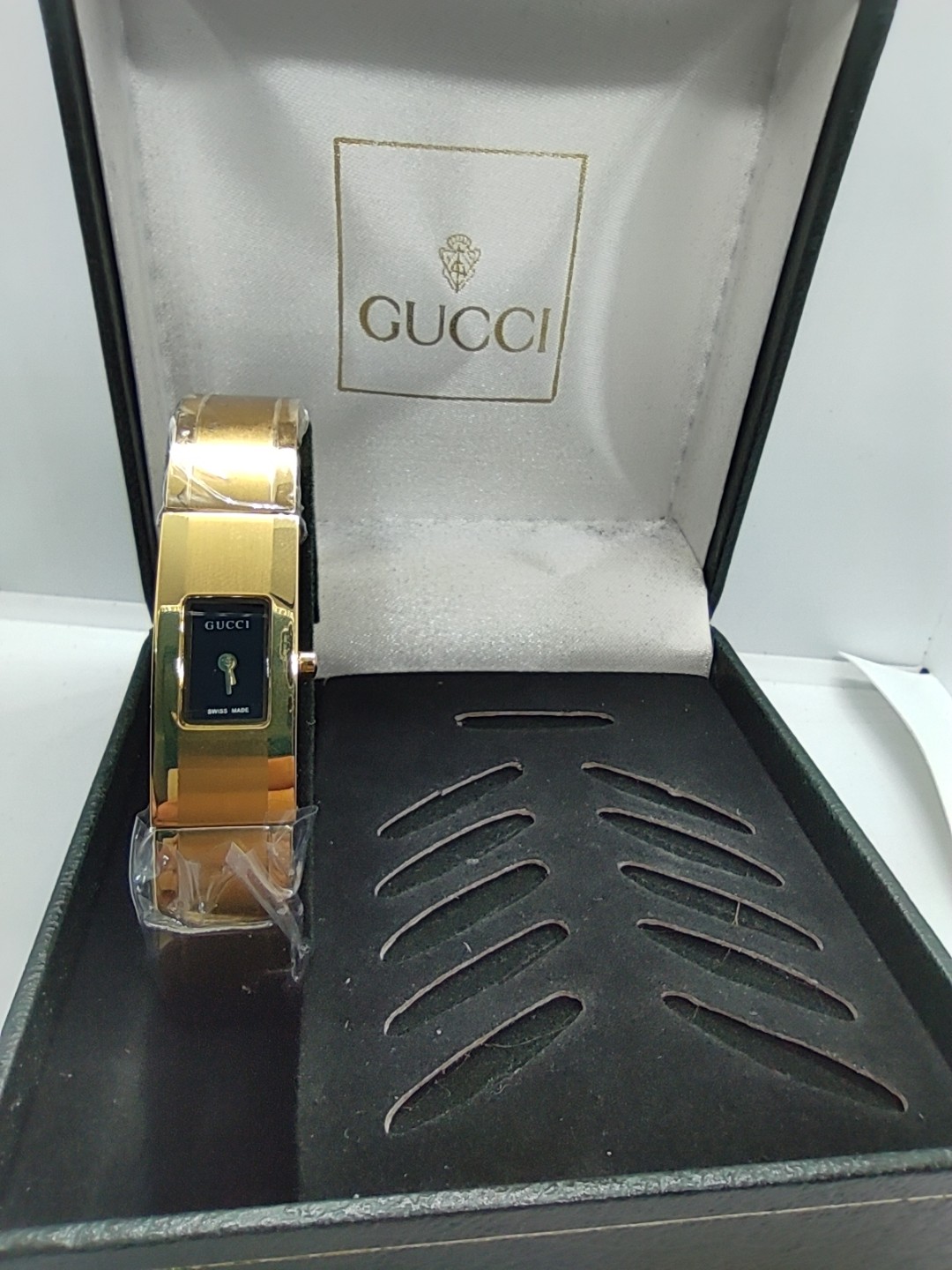 Gucci Bangle Womens Watch Gold Black Face, Women's Fashion, Watches ...