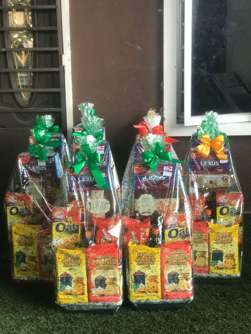 Hamper makanan dan minuman rm40, Food & Drinks, Gift Baskets & Hampers ...