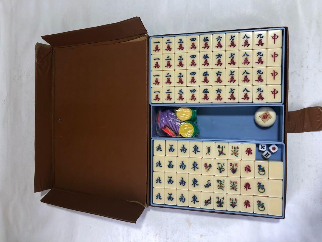 Mahjong set (Used) - Gold backing 35mm (A2) w Table & Chips, Women's ...