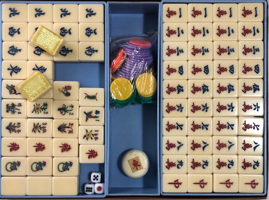 Mahjong set (Used) - Gold backing 35mm (A2) w Table & Chips, Women's ...