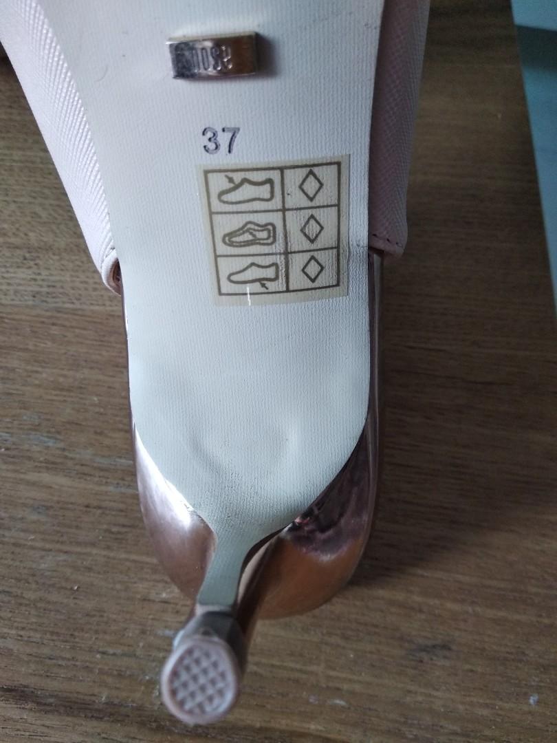 RUSH NOSE SHOES –original, Women's Fashion, Footwear, Heels on Carousell