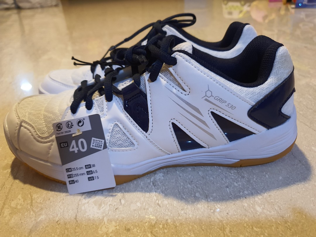 Perfly Badminton Shoes, Men's Fashion, Activewear on Carousell