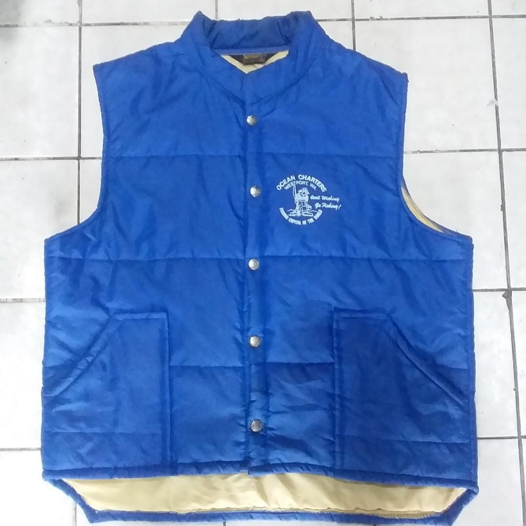 Rompi, Fesyen Pria, Pakaian , Baju Luaran di Carousell