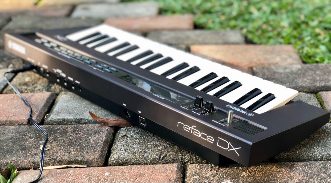 Yamaha Reface DX synthesizer with gigbag, Hobbies & Toys, Music & Media ...