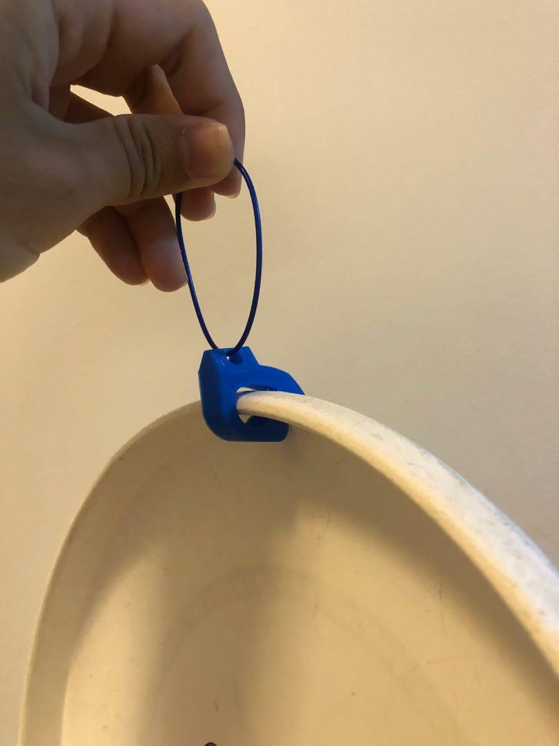 Disc Clip / Frisbee Clip, Sports Equipment, Sports & Games, Racket ...