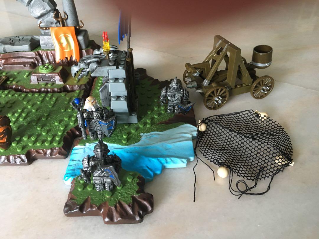 Mega Bloks Dragons Battle Gate 9881, Hobbies & Toys, Toys & Games on ...