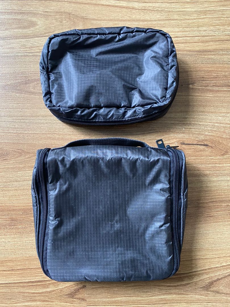 MUJI Toiletries Bag, Luxury, Bags & Wallets on Carousell