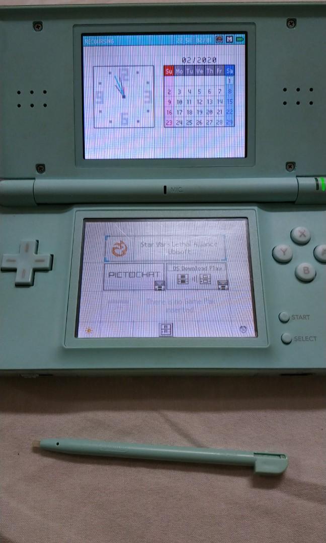 Nintendo DS Lite + R4 Card, Video Gaming, Video Game Consoles, Nintendo ...